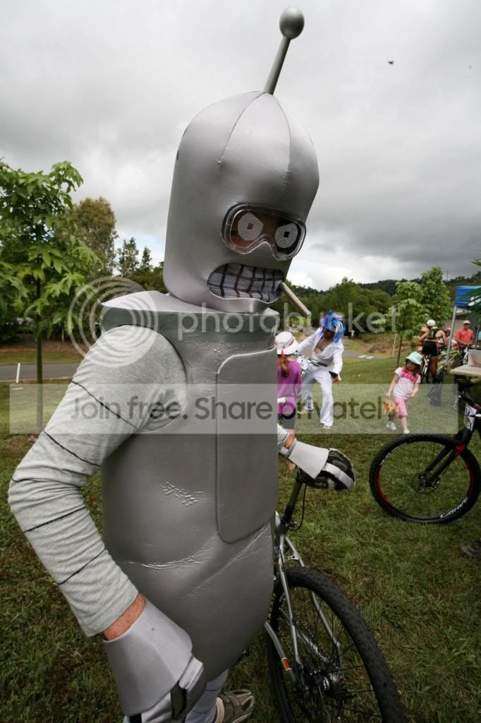 Bender rides a single speed | Rotorburn